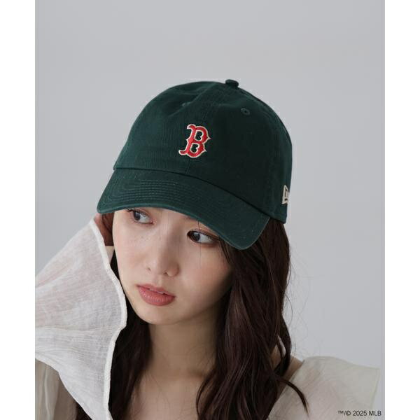 [型番：1315199017]MLB球団ロゴをミドルサイズにアレンジし、フラット刺しゅうで表現したカジュアルクラシックモデルです。シルエットはフロント部分に芯がなく柔らかな被り心地が特徴。バックストラップはスナップ釦付きなので、バッグやベル...