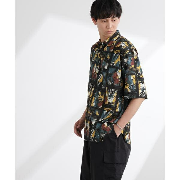 [型番：6725121222]目を惹く半袖シャツ【2025 SS】NANO universe（ナノ・ユニバース）◆1枚で決まるS／Sシャツ◆キャンパスに無造作にインクを書きなぐったようなオリジナルのアート柄をデザインした半袖シャツ。肌触りが...