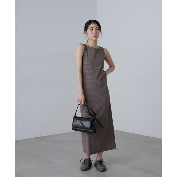 [型番：1315140036][fabric＆Design]昨年ご好評いただいたアメスリリブタンクトップワンピース(131-4140035)をボートネックにアレンジしアップデート。透けの気にならない黒は継続カラー。人気の×黒ボーダーは昨年と...