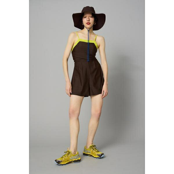 [型番：530ISM63-1591]体系をカバーしながら、夏のレジャーで遊ぶことのできるswimwearショートパンツになっているところも嬉しいポイント。 バイカラーな色遣いがHeRINらしいデザインになっています。 夏が楽しくなる1枚です...