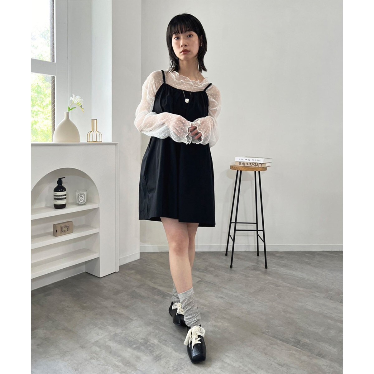 [型番:12-1812]☆ゆったりシンプルシルエットのオールインワン☆ボリューム感のあるシルエットがコロンとキュートなオールインワン。ロング丈のものが多い中、暑い季節も使いやすいコンパクトなショート丈が嬉しい！バックスタイルは背中部分が少し...