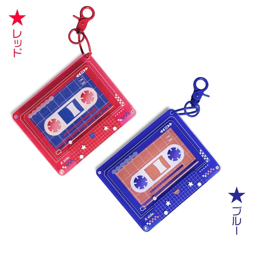 [型番:oskt-1007bl]『ときメーク』より、カード、アクリル、小物など好きなもの色々収納できる「カセットテープアクリルフレーム」が登場！■デザイン：全6種■サイズ：本体： W84x H106mm / フレーム部分：W64 x H90...