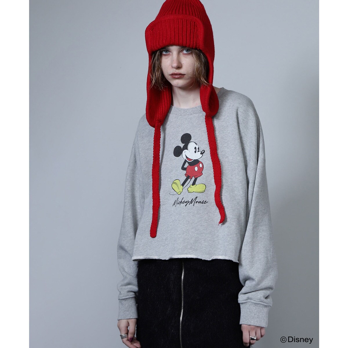 [型番:202244013008]「+81 BRANCA×ROSE BUD」の別注MICKEY MOUSEアイテム・ROSE BUDだけの別注アイテム・身幅があり、短丈のシルエットが今季らしいバランス感【スタッフレビュー】全身ミッキーマウス...
