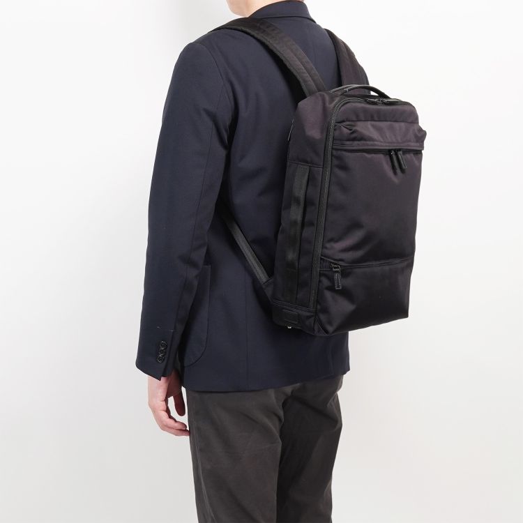 [型番:67601]【バーテクトポケット】ポケットには抗ウイルス・抗菌加工の生地を使用。【オーガナイザーポケット】小物雑貨を収納できる内装ポケット。スマホポケットには傷になりにくいパイル生地付き【背面ポケット】セキュリティ性の高い背面ファス...