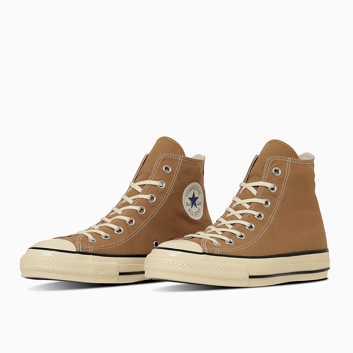 [型番:31315450]オールスター エイジドのカラーアレンジモデル。洗い加工を施したキャンバス素材をアッパーに採用。濃い生成りのテープとシューレースで、ヴィンテージテイストを強調したデザイン。アーカイブにあったかのようなレトロなバーント...