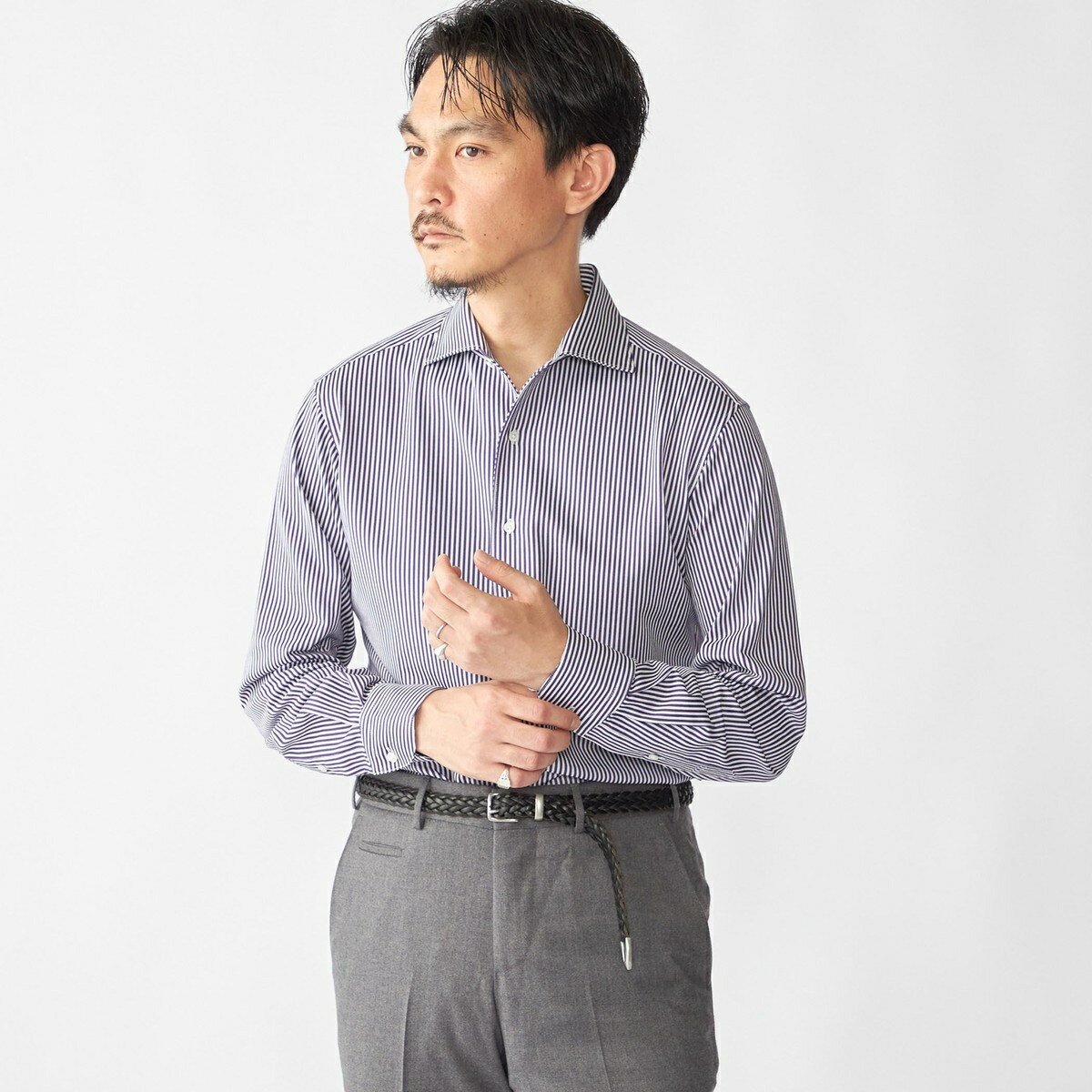 [型番：112000245]SHIPS DRESS 定番のジャージーシャツ 25AW アップデートして登場【素材特性】日本が世界に誇る和歌山の老舗ニッター、カネマサ莫大小にて編立たジャージ素材。超長綿とフルダルポリエステルを交編。世界でカネ...