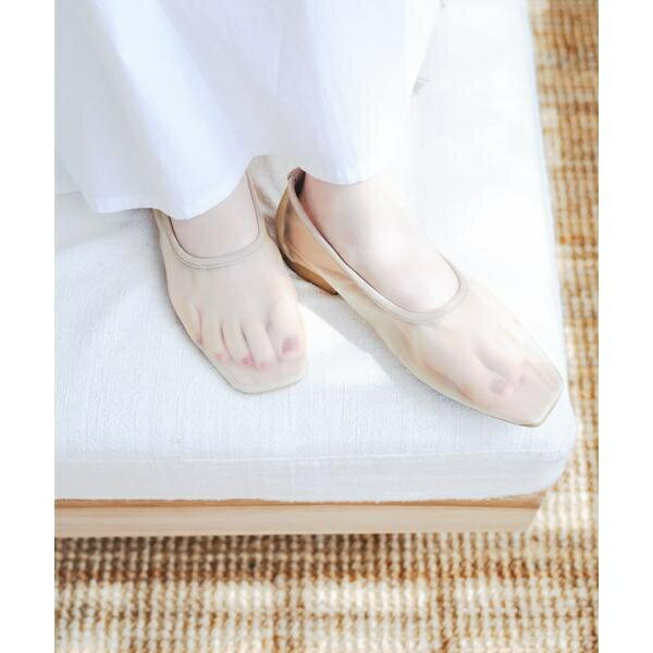 [型番：XXA4-2HU2606]コーディネートに抜け感をプラスしてくれるフラットシューズ【Material】ナイロン素材、ソールには合成底を使用【Design】トレンドのシアー素材をあしらったフラットシューズ。抜け感を演出してくれ、こなれ...