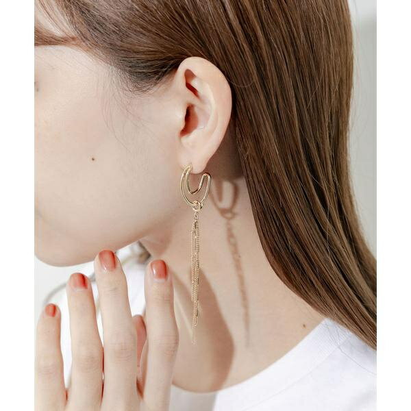 [型番：SMA4-2LF094]【気分で選べる！2WAYチェーン】●揺れるチェーンがエレガント●取り外し可能なチェーン●普段使いにも特別な日にもフープデザインにチェーンが垂れ下がったデザインのロングピアス。揺れるチェーンがキラッと煌めき目を...