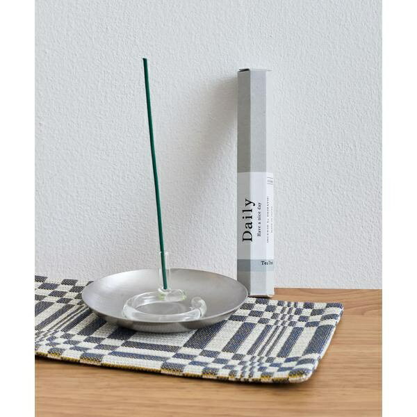 [型番：90-DZA3]Dailyのお香は毎日使えるように、使いやすい大きさと量、近くに置いておきたいパッケージにこだわって作られています。Dailyが作られている兵庫県の淡路島はお香の発祥の地として知られ、日本の線香生産シェアは約70％を...