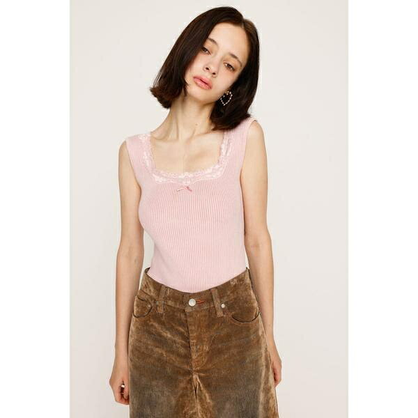 [型番：030IAZ70-2701]【LACE DOCKING RIB TANK】■POINT：首周りのレースデザインが今年らしいリブ素材のタンクトップです。■DETAIL：スクエアネックでウエストがシェイプされている形なので、上半身を華奢...