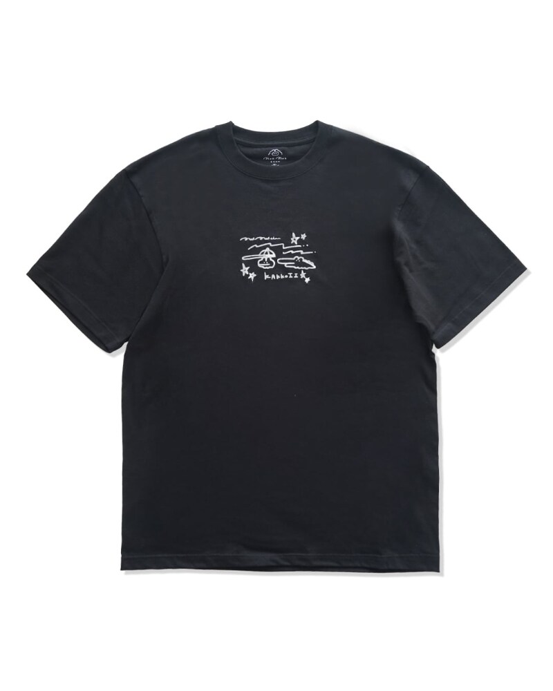 [型番:M2500249]kakkoiiつっぱり帽子？のウサとワニさんがカッコつけていて？かわいいイラストが刺繍で描かれています。もくもくちゃんteeシャツで毎日カッコいい！！たくさん着ても型崩れしにくいです。■カラー：ブラック※(　)で表...