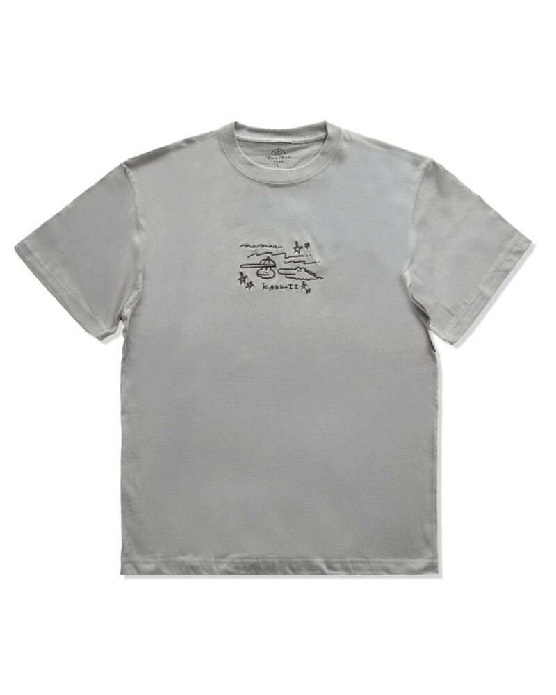 [型番:M2500251]kakkoiiつっぱり帽子？のウサとワニさんがカッコつけていて？かわいいイラストが刺繍で描かれています。もくもくちゃんteeシャツで毎日カッコいい！！たくさん着ても型崩れしにくいです。■カラー：グレー※(　)で表記...