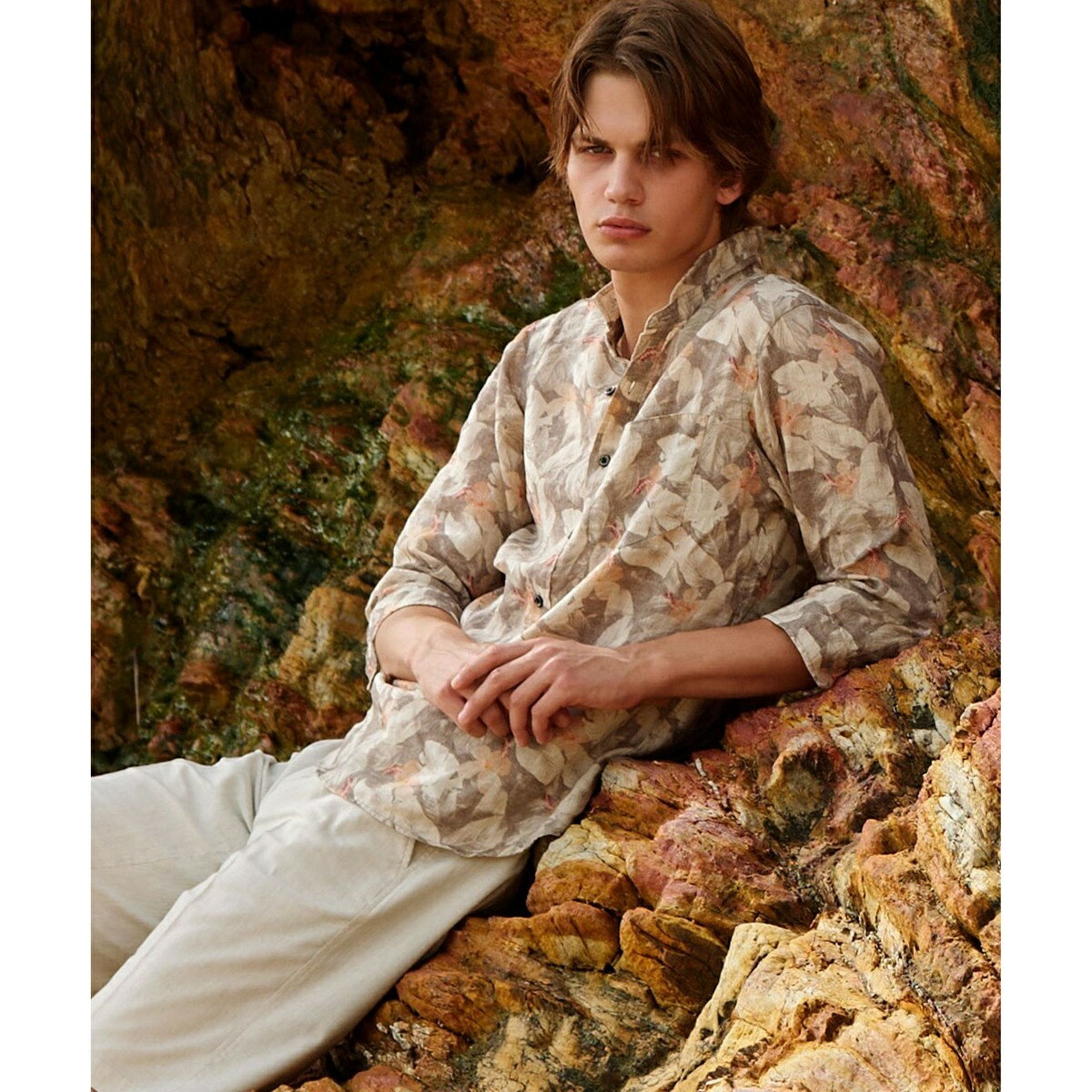 [型番：HHJLGM0453]ボタニカルプリント7分袖シャツ「イタリアTEXTA社の美しいプリントと快適な麻素材を楽しむ7分袖シャツ」■おすすめポイントイタリアTEXTA社のテキスタイル使用愉快でクールなプリントがファッショニスタに支持され...