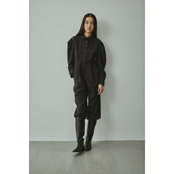 [型番：500IAT33-0781]BRN，C.GRY:モデル身長173cm（Mサイズ着用）L／GRY:モデル身長170cm（Mサイズ着用）色を混ぜて作られた独特のカラーリングが可愛いメランジ生地を使用したロンパース。単色では出せない味わい...