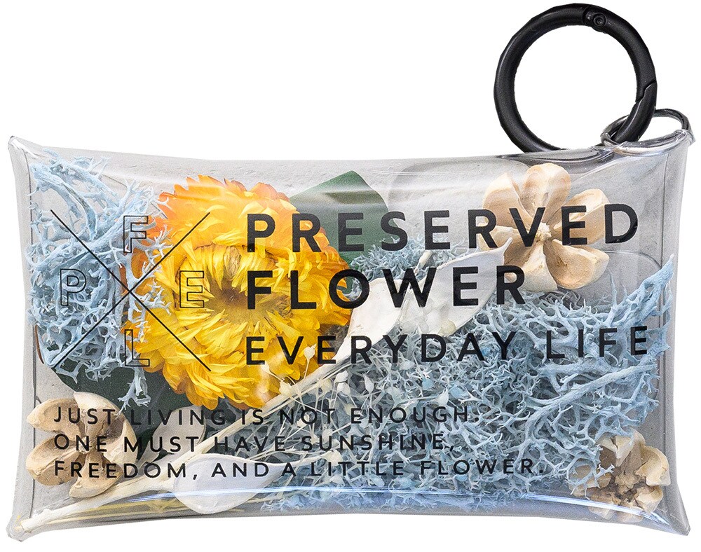 [型番:01145OA]【PFEL】PRESERVED　FLOWER　EVERYDAY　LIFE花を持ち歩く、新しいスタイルクリアポーチ型プリザーブドフラワー（カラビナ付き）お気に入りのバッグに、癒しの花を。透明なポーチの中に咲くプリザーブ...