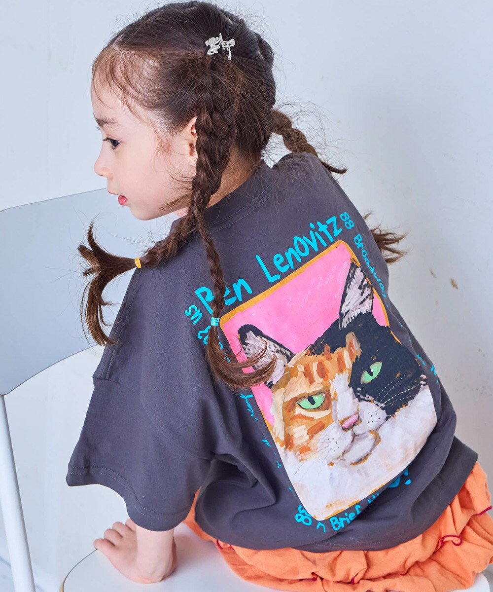 【アートなアニマルプリントが映える主役Tシャツ。】○デザインBenLenovitzのアートワークをプリントした半袖Tシャツ。フロントやバックに描かれた動物モチーフが目を引く、遊び心たっぷりのデザイン。ゆったりとしたシルエットで、ラフに着られ...