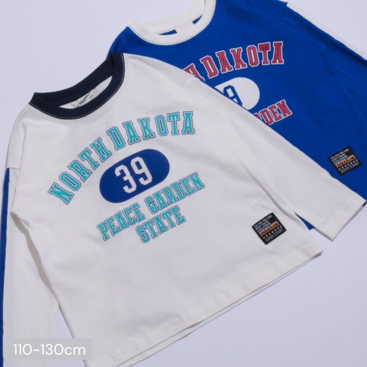 [型番:BM261TP044]スポーティな袖ラインプリントにカレッジ風ロゴデザインの長袖Tシャツです。さわやかなホワイトとブルーの2色展開で、カジュアルなスタイルにぴったり。程よいゆったりシルエットに、やわらかな薄手天竺素材で動きやすく、デ...