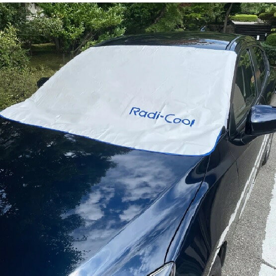 [型番:RADI002]RadiCool放射冷却素材を使用したフロントガラスカバーとなっています。【特許取得！】コロラド大学ボルダー校の研究者らが科学誌「サイエンス」で発表した「メタマテリアル技術」を応用して作られた新素材で、直射日光下でも...