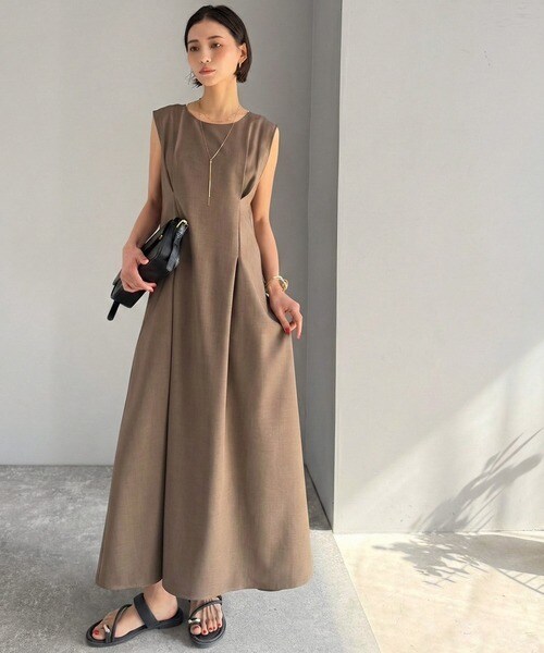 [型番:EV1010589]2025年秋にデビューした大人の女性のための新ブランド【Classical Evon】の2026年SSコレクションがリリース！私らしく、美しく。品格ある装いを楽しむあなたへ。この一着を、あなたのワードローブに迎え...