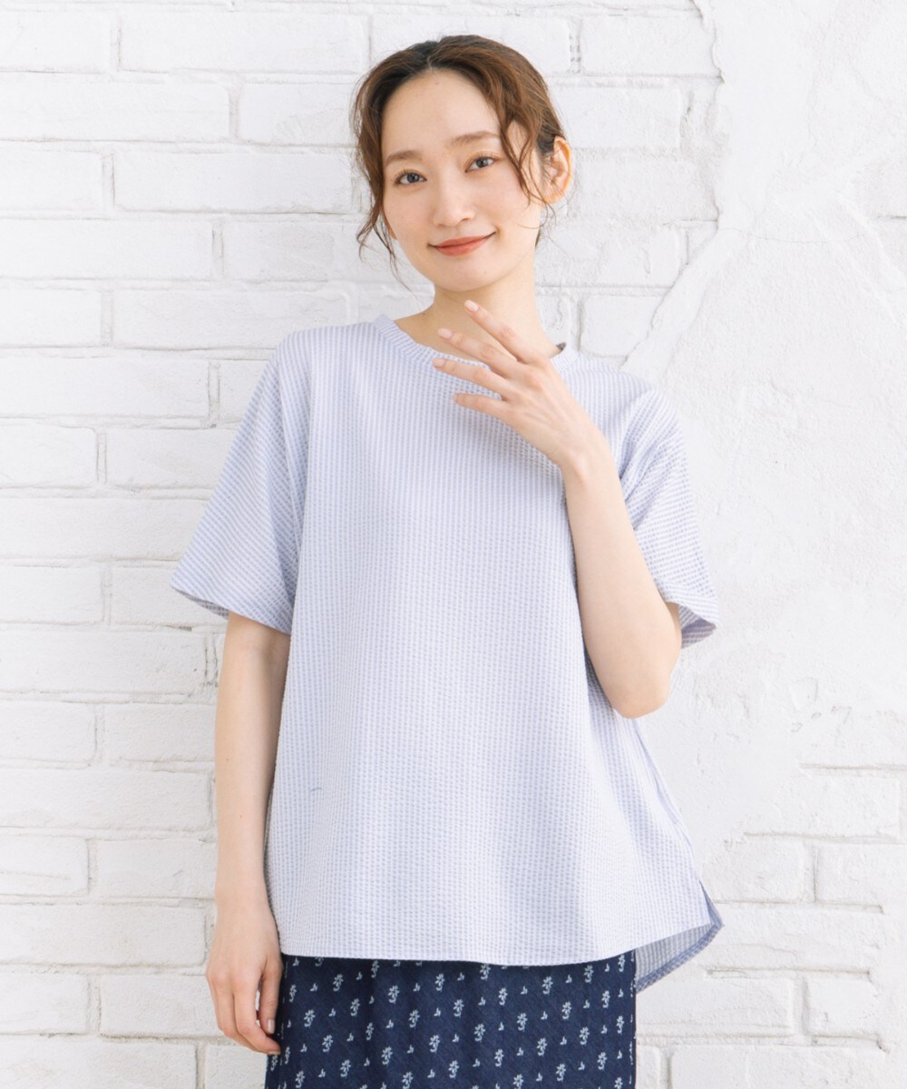 [型番:33642730]【sab street my standard】(サブストリートマイスタンダード)【きれい見えと快適さを両立した、シアサッカーカットソー】表情のあるシアサッカー素材で仕立てた、ブラウス見えするカットソー。やや狭めの...