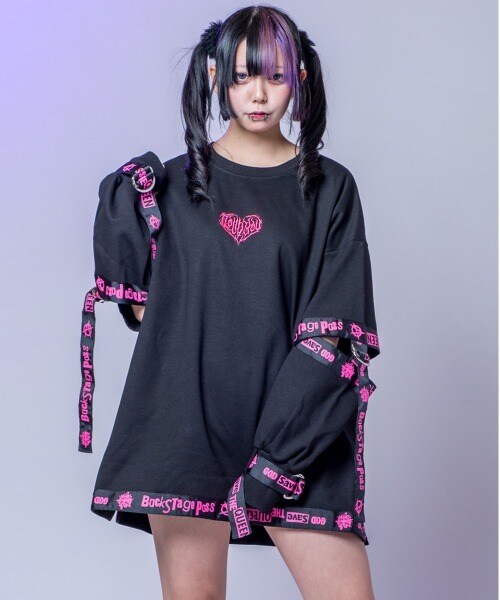 [型番:NGS2210]BACKSTAGE PASS(バックステージパス)MUMMY(マミー)2WAY ビッグシルエット パラシュートデザイン カットソーです。オリジナルのロゴテープを採用したパラシュートデザインのユニセックス 2WAY カ...