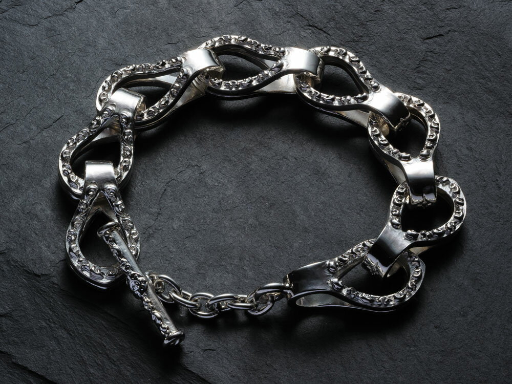 ●FIRST ARROW's(ファーストアローズ)の商品一覧はコチラ！！ ●当店のトップページはコチラから！！ 　●商品説明 ファーストアローズの作品は、見えない部分・細かい部分まで丹念にに仕上げられていて、このこだわりが大胆かつ繊細という...