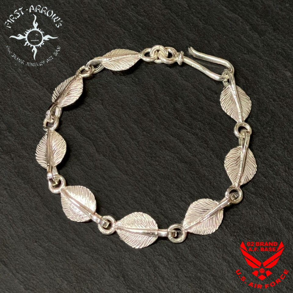 ●FIRST ARROW'S(ファーストアローズ)の商品一覧はコチラ！！ ●当店のトップページはコチラから！！ 　●商品説明 ●商品名 ファーストアローズ Mサイズハートフェザー連結 チェーンブレスレット br-330 ●キーワード 送料無...