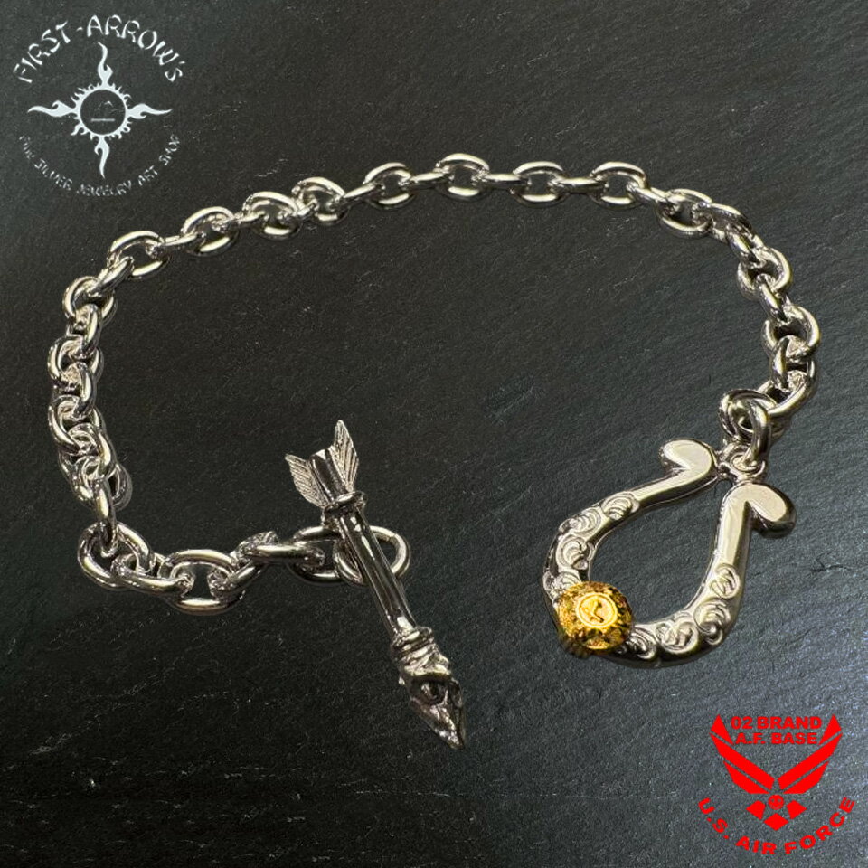 ●FIRST ARROW'S(ファーストアローズ)の商品一覧はコチラ！！ ●当店のトップページはコチラから！！ 　●商品説明 ●商品名 ファーストアローズ K18付 カラ草彫り Horseshoe 鉄蹄 Tバーチェーンブレスレット br-3...