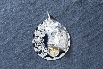 ●FIRST ARROW'S(ファーストアローズ)の商品一覧はコチラ！！ ●当店のトップページはコチラから！！ 　●商品説明 ●商品名 ファーストアローズ K18付イーグルフェイス 唐草彫りメタル ペンダントトップ 送料無料 代引き手数料無...