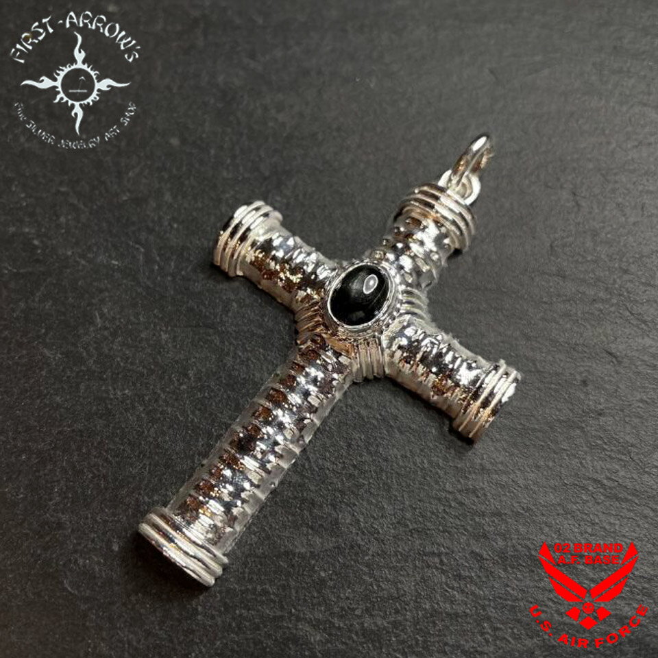 ●FIRST ARROW'S(ファーストアローズ)の商品一覧はコチラ！！ ●当店のトップページはコチラから！！ 　●商品説明 ●商品名 ファーストアローズ ブラックスター付 ブランチクロス Lサイズ ペンダントトップ p-788 ●キーワー...