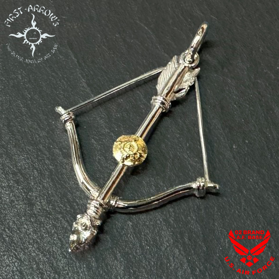 ●FIRST ARROW'S(ファーストアローズ)の商品一覧はコチラ！！ ●当店のトップページはコチラから！！ 　●商品説明 ●商品名 ファーストアローズ ALLプラチナ K18付ボウ&ファーストアロー Mサイズ ペンダントトップ p-81...