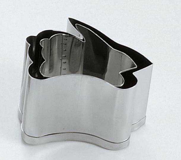 ●サイズ42×55(大)・34×43(小)(mm)●材質18-8ステンレス※サイズ表示はたて×よこです。手造りの為、サイズには若干の違いがある場合がございます。※商品画像はメーカー提供の代表画像を使用しております。複数掲載の画像でも、単品販...