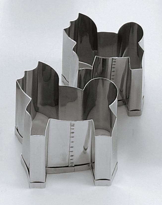 ●サイズ42×47(大)・33×35(小)(mm)●材質18-8ステンレス※サイズ表示はたて×よこです。手造りの為、サイズには若干の違いがある場合がございます。※商品画像はメーカー提供の代表画像を使用しております。複数掲載の画像でも、単品販...