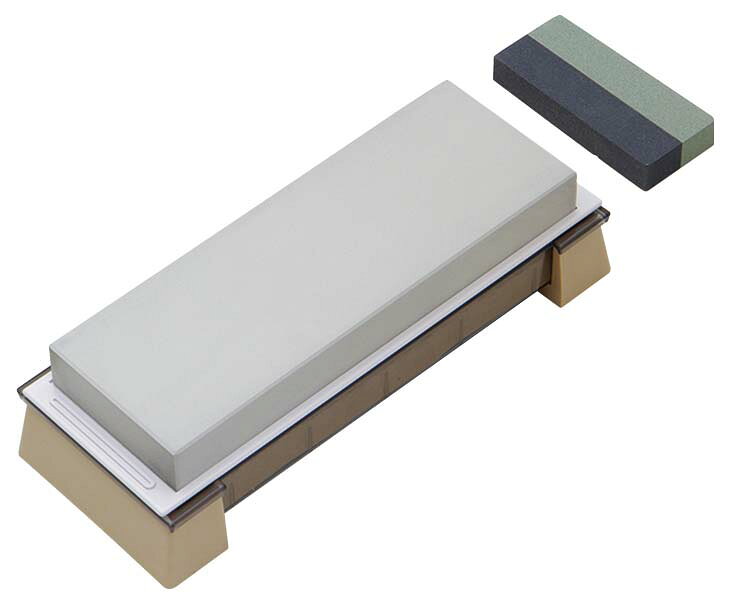 ●型番：No.800●サイズ砥石サイズ：206×73×H23(mm)ケース収納時：236×93×H42(mm)●重量：1.185kg●材質セラミック●測定・調節/温度範囲/能力等600●荒仕上げから超仕上まで。抗菌剤入りプラスチック研ぎ台が...
