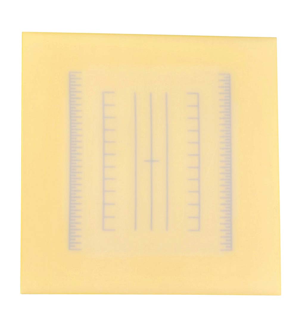 ●サイズ350×350(mm)目盛り表示：4等分・8等分・12等分●重量：1.2kg●板厚：9(mm)●材質ポリエチレン●耐熱・耐冷温度：80℃●目盛り付きの為、簡単にパンやケーキ、又巻き寿司等がお好みのサイズにカットが出来て便利です。●積...