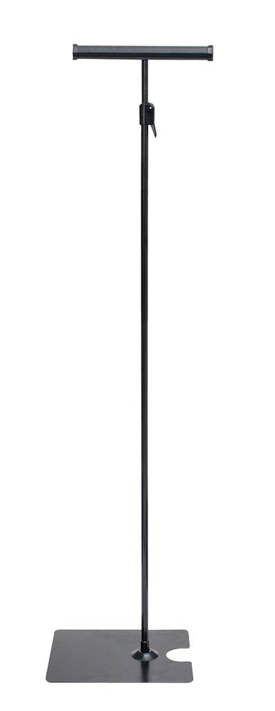 ●型番：33843BLK●サイズH1400〜2500(mm)●材質ベース・ポール：スチールトップ：アルミレバー：樹脂●対応サイズ：ヨコ300mm●ポスターハンガー2本付き※商品画像はメーカー提供の代表画像を使用しております。複数掲載の画像で...