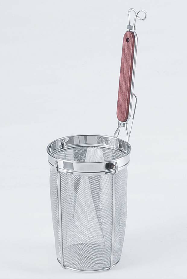 ●サイズアミ部：φ140×H200(mm)柄：215(mm)●重量：0.37kg●材質網：18-8ステンレス柄：木●アミ目：16メッシュ※商品画像はメーカー提供の代表画像を使用しております。複数掲載の画像でも、単品販売の場合がございます。サ...
