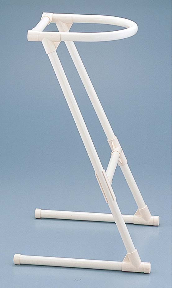 ●サイズ470×440×H735(mm)●重量：2.33kg●材質鋼鉄パイプ樹脂コーティング●32cmの洗面器が使用できます。●錆に強く、丈夫で軽い。※商品画像はメーカー提供の代表画像を使用しております。複数掲載の画像でも、単品販売の場合が...