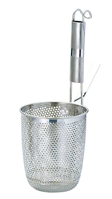 ●型番：09253052●サイズ網：φ125(mm)柄：195(mm)深さ：165(mm)●重量：345g●材質18-8ステンレス●パンチング穴径：側面3.0mm底面2.2mm※商品画像はメーカー提供の代表画像を使用しております。複数掲載の...