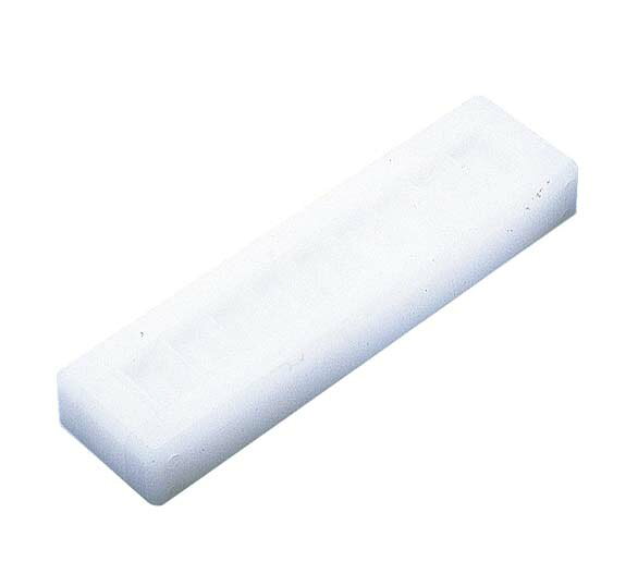 ●サイズ325×93×47(mm)出来上がり：φ28×H40(mm)●重量：1000g●材質高圧ポリエチレン(突起除く)●耐熱・耐冷温度：90℃※商品画像はメーカー提供の代表画像を使用しております。複数掲載の画像でも、単品販売の場合がござい...