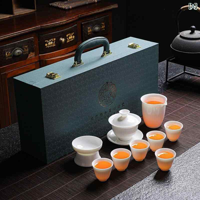 ・カテゴリ: 茶具セット・主な素材: 陶器・仕上げ: 艶消し釉・カラー展開: 白色・スタイル: 新中式・機能: 携帯可能・使用シーン: オフィス・使用人数: 6人