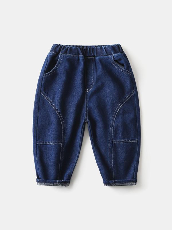 ・カテゴリ: 子供パンツ・スタイル: 韓国風デニム・主な素材: 綿73.5%、レーヨン26%、ポリエステル0.5%・対象性別: 男児・対象年齢: 3〜8歳・丈: ロング・柄: 無地・カラー展開: ダークブルー・サイズ展開: 90、100、1...