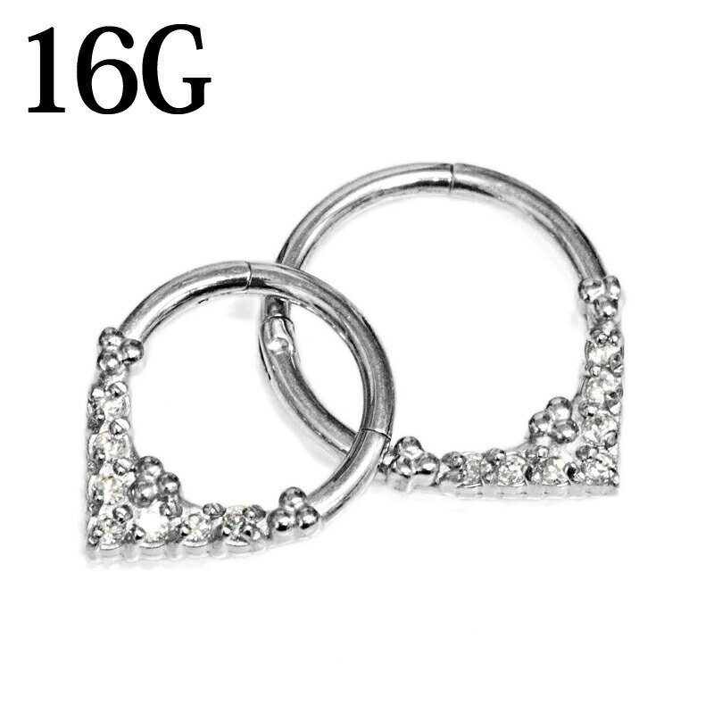 カラー シルバージュエルカラー：クリア サイズ ゲージ：16G 内径：8mm/10mm 素材 316Lサージカルステンレス ≪材質についての詳細はこちらをご覧ください≫ 備考 ★開閉の確認は行っておりますが、スタッフ基準ですので硬さにご不安...