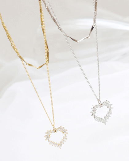 # カットが高級でほのかに輝くチェーンと適度に落ちるハートペンダントがワンセットで、 別途レイヤードしなくてもムードのある演出が可能なネックレスです :) # 真鍮 #SIZE ネックレス 全長 45cm (連結チェーン 5cmを含む) #...