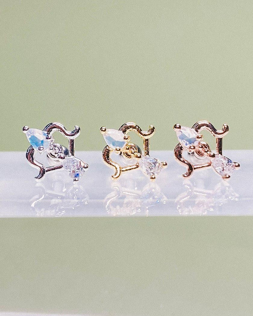 *素材:鍮真、サージカルスチール、メッキ、キュービック *ペンダントサイズ: 8mm(W) x 8mm(H) *ピアッシング: 16 G (1.2 mm) ,バーの長さ：6mm *ピアス:21G（0.8mm） イヤリング場合ご注文の前に必ず...