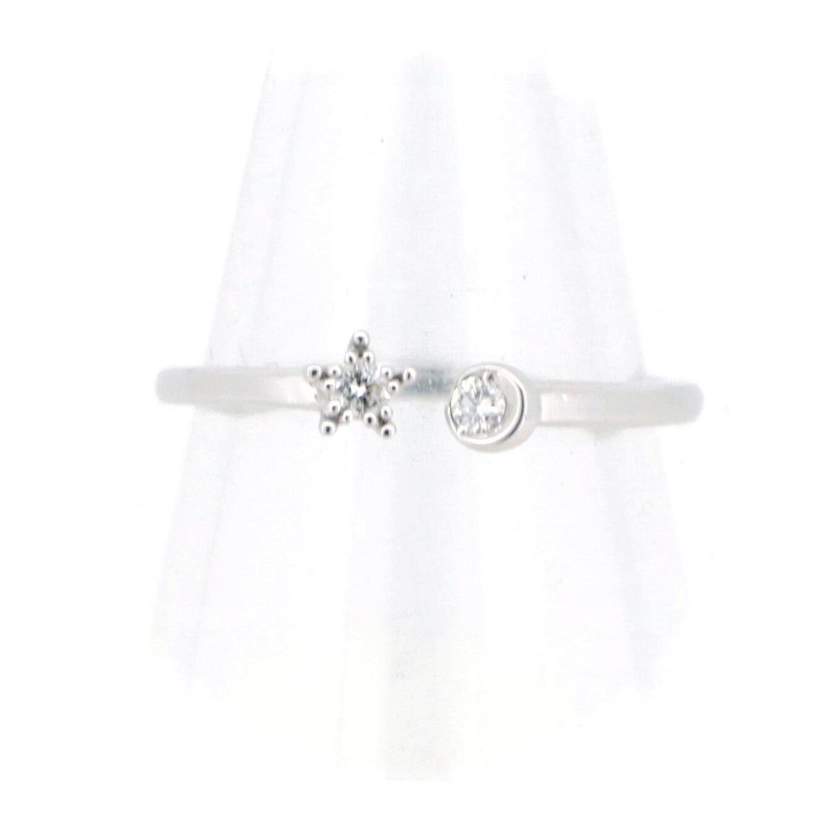 ブランドスタージュエリー重量約2.1 g カラット0.05ctサイズリング刻印サイズ： / サイズ(日本サイズ)：11号 / サイズ(USサイズ)：5.75 / サイズ(EUサイズ)：51cm表記トップサイズ：約W0 × H0.37 cmア...