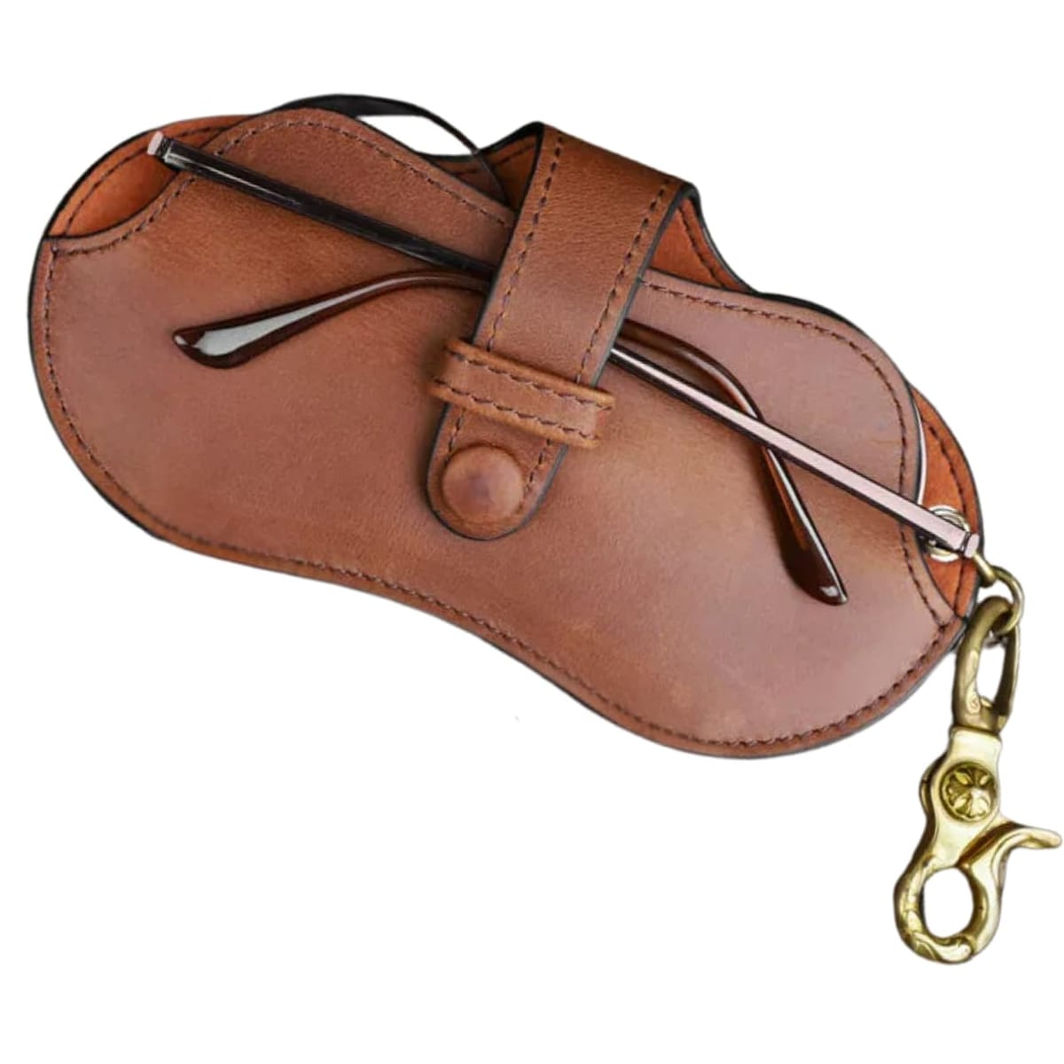 サイズ：約 縦8.5cm × 横16cm（※多少の誤差あり） 素材：PUレザー（本革風レザー調素材） 仕様：スナップボタン留め／キーリング付き 対応：一般的な眼鏡・サングラス対応（※大型フレーム除く） バッグやベルト、キーリングに付けて持ち...