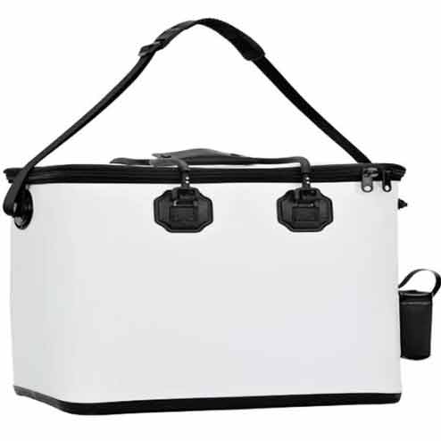 釣った魚を元気なままキープできるキーパーバッカン。魚を投入しやすく、飛び出しにくい斜めファスナー構造を採用。通水性に優れたメッシュ蓋で水の入れ替えもスムーズです。肩パッド付きショルダーベルトで長時間の持ち運びも快適。ポンプホルダーとロッドホ...