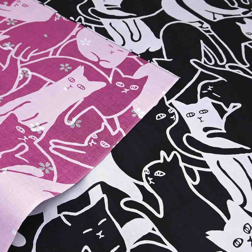 商品名　両面ふろしき　DOTCH DOTCH　キャットパズル（黒×コスモス） 品質　　／綿100％（サザンクロス生地使用） サイズ　／約50cm幅 両面染めの特性上、多少の色ブレが御座います。 ＊柄の出方は1枚1枚異なります。 DOTCHD...
