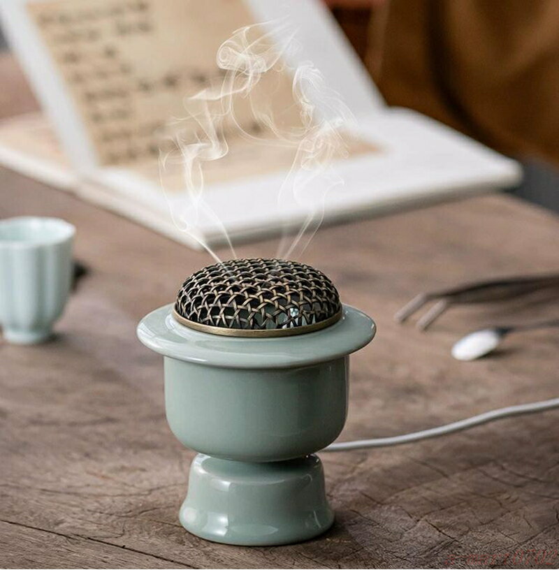 アジアン風 110V 電子香炉 しずろ 茶香炉 電気 日本香道 香炉 セラミックス製 簡単操作 練香 形香 アロマ 線香 香皿 香料パウダー 香料エッセンス 蓋付きメーカー希望小売価格はメーカーサイトに基づいて掲載していますアジアン風 11...